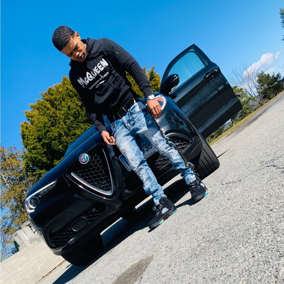 Knikell's Closet (@nickolai_birks) | Poshmark